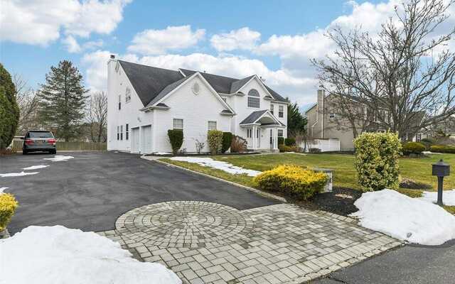 39 Island Trl, Mount Sinai, NY 11766