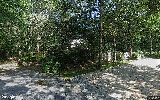 8 Hidden Path, Quogue, NY 11959