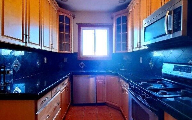 93-02 202nd St, Hollis, NY 11423