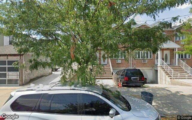 101-54 93rd St, Ozone Park, NY 11416