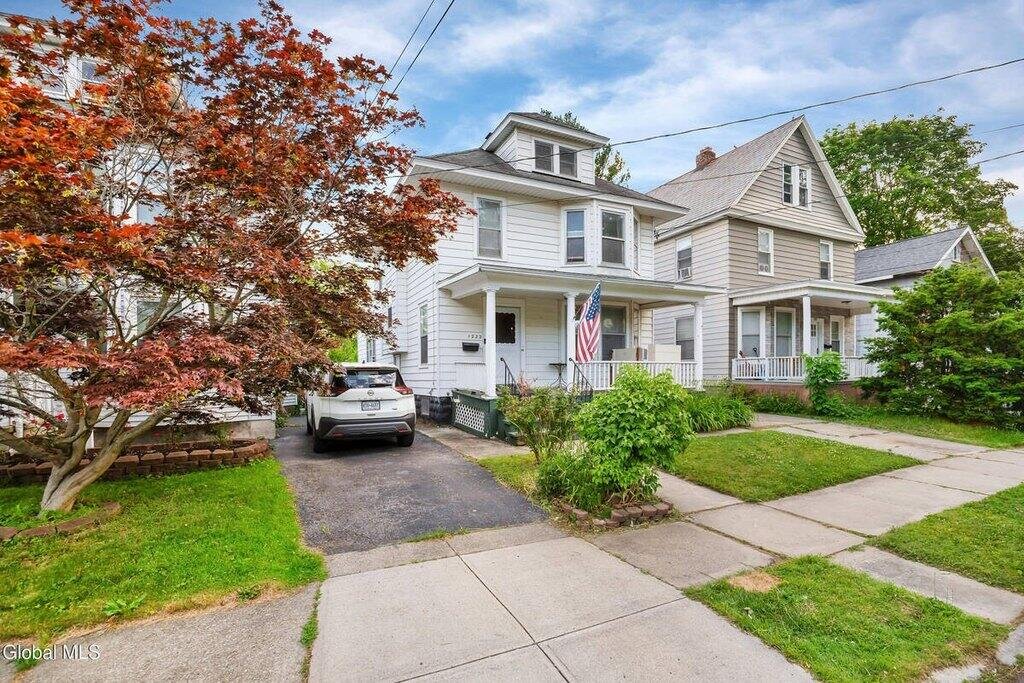 1322 Alden Pl, Schenectady, NY 12308