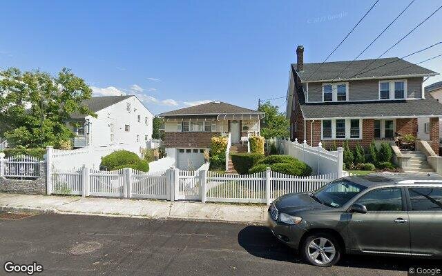 15-40 Dunbar St, Far Rockaway, NY 11691