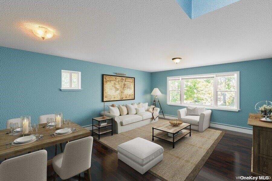 370 Chelsea Ave, West Babylon, NY 11704