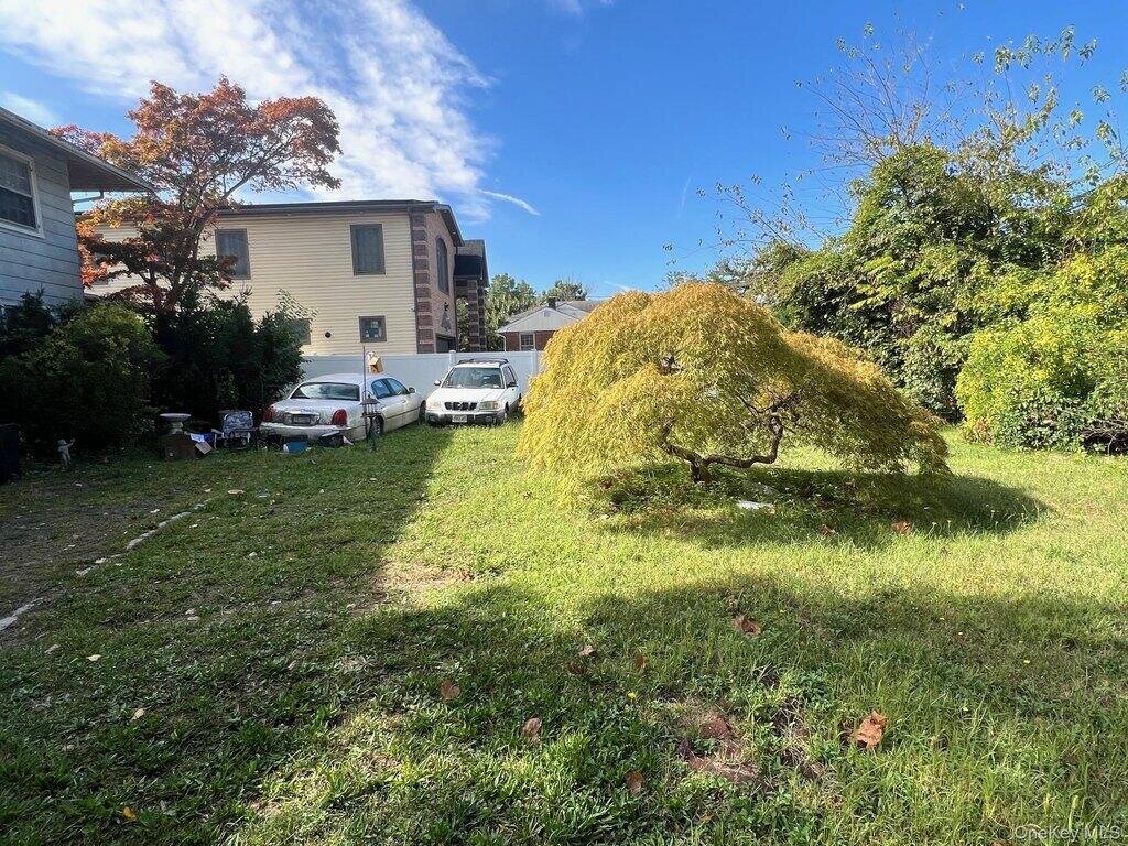 761 W Broadway, Woodmere, NY 11598