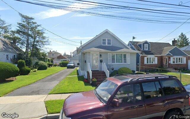 93 Terrace Ave, Elmont, NY 11003