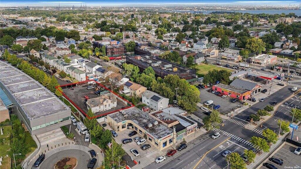 964 Richmond Avenue, Staten Island, NY 10314