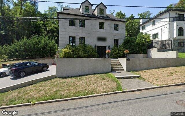 99 Forest Rd, Staten Island, NY 10304